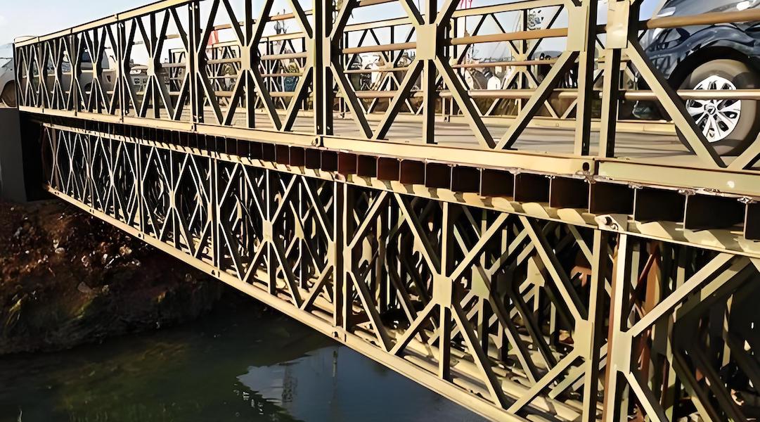 What are the typical materials used in constructing emergency bridge ...