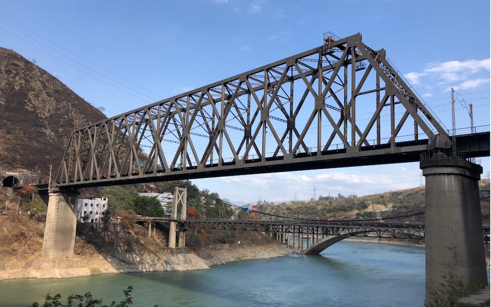 How Do Different Types of Metal Bridges Handle Varying Traffic Loads ...