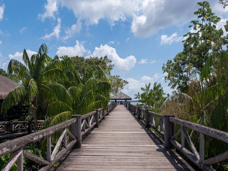 How Do Japanese Foot Bridge Paintings Reflect Traditional Japanese Art ...