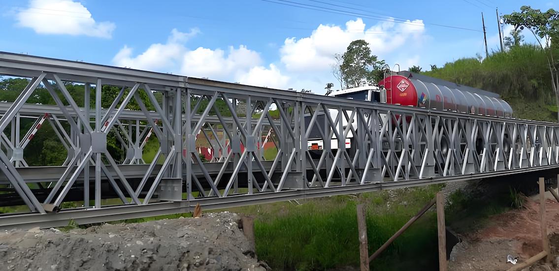 What are the typical materials used in constructing a Simple Pedestrian ...