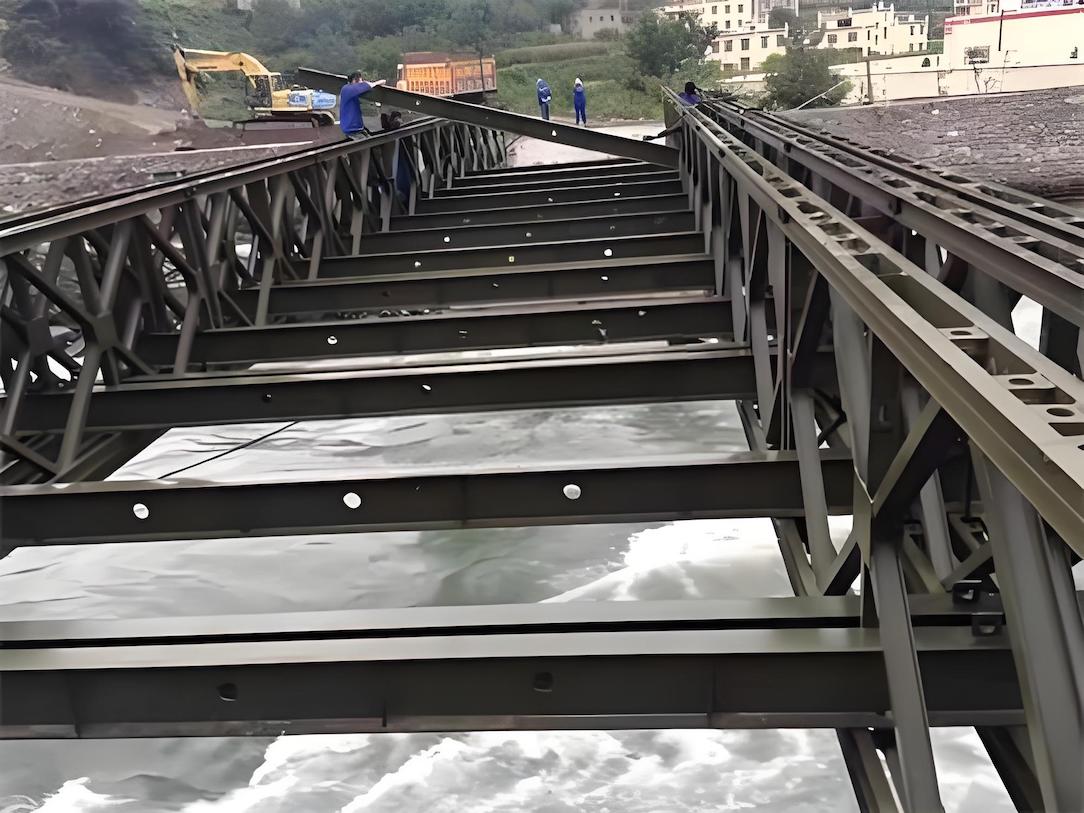 How Does The Bailey Bridge's Design Affect Its Load-bearing Capacity ...